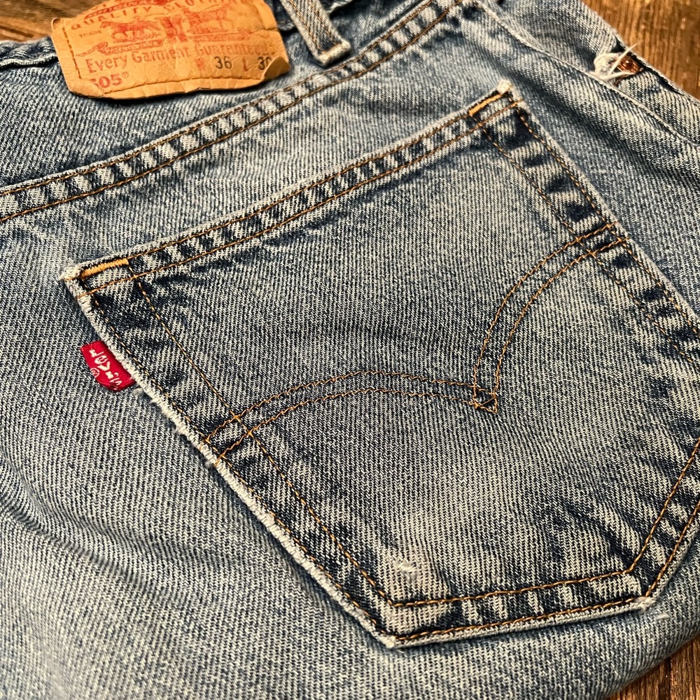 Perfectly Worn In Vintage Levi’s 505. Size 36/30 - Gem